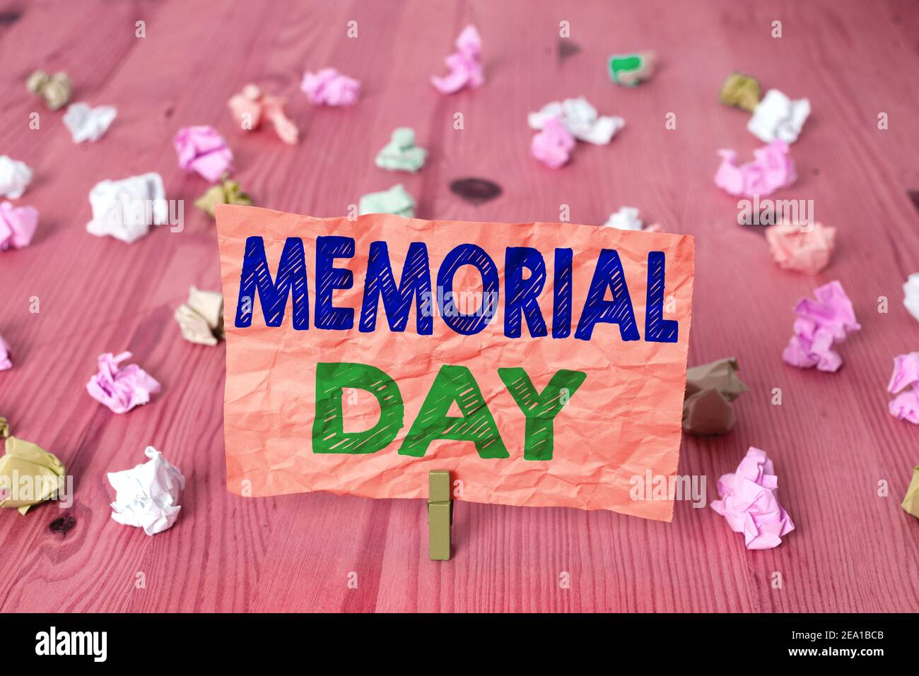 Writing note showing Memorial Day. Business concept for To honor and ...