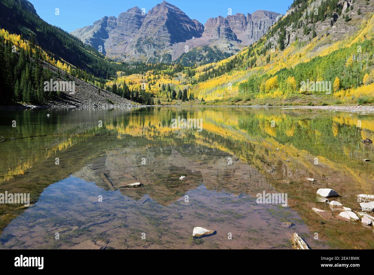 Maroon lake and maroon bells hi-res stock photography and images - Alamy