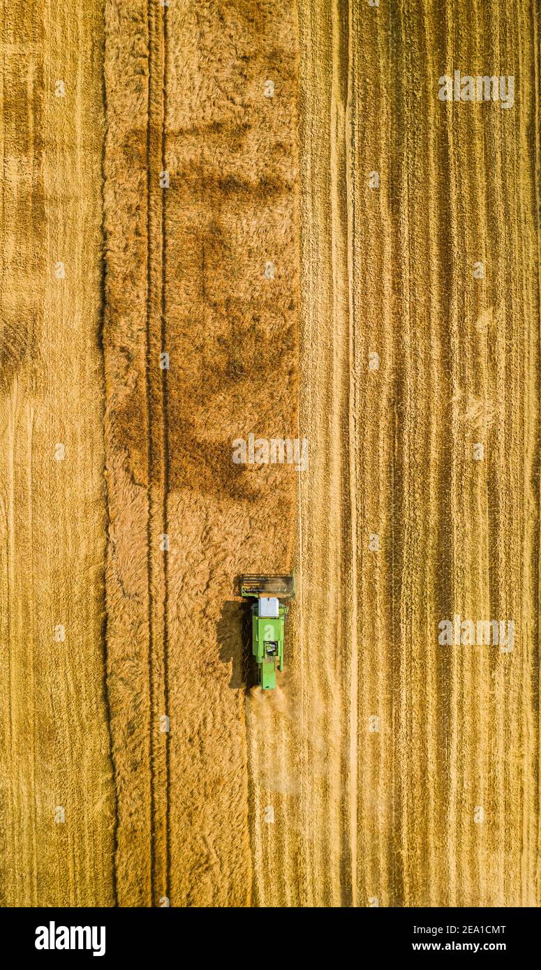 Top down view harvester machine hi-res stock photography and images - Alamy