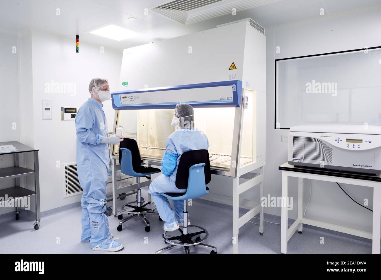 UK Science Vaccine Laboratory Stock Photo - Alamy