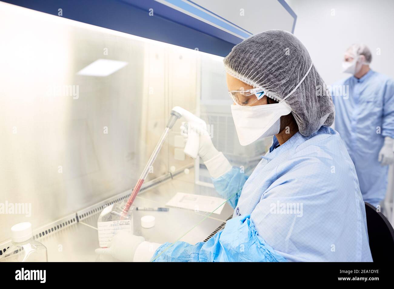 UK Science Vaccine Laboratory Stock Photo - Alamy