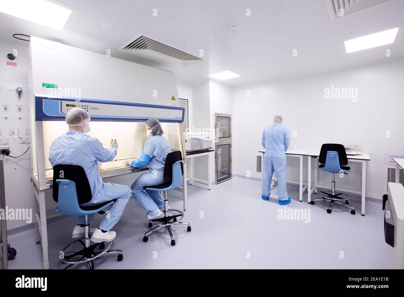 UK Science Vaccine Laboratory Stock Photo - Alamy