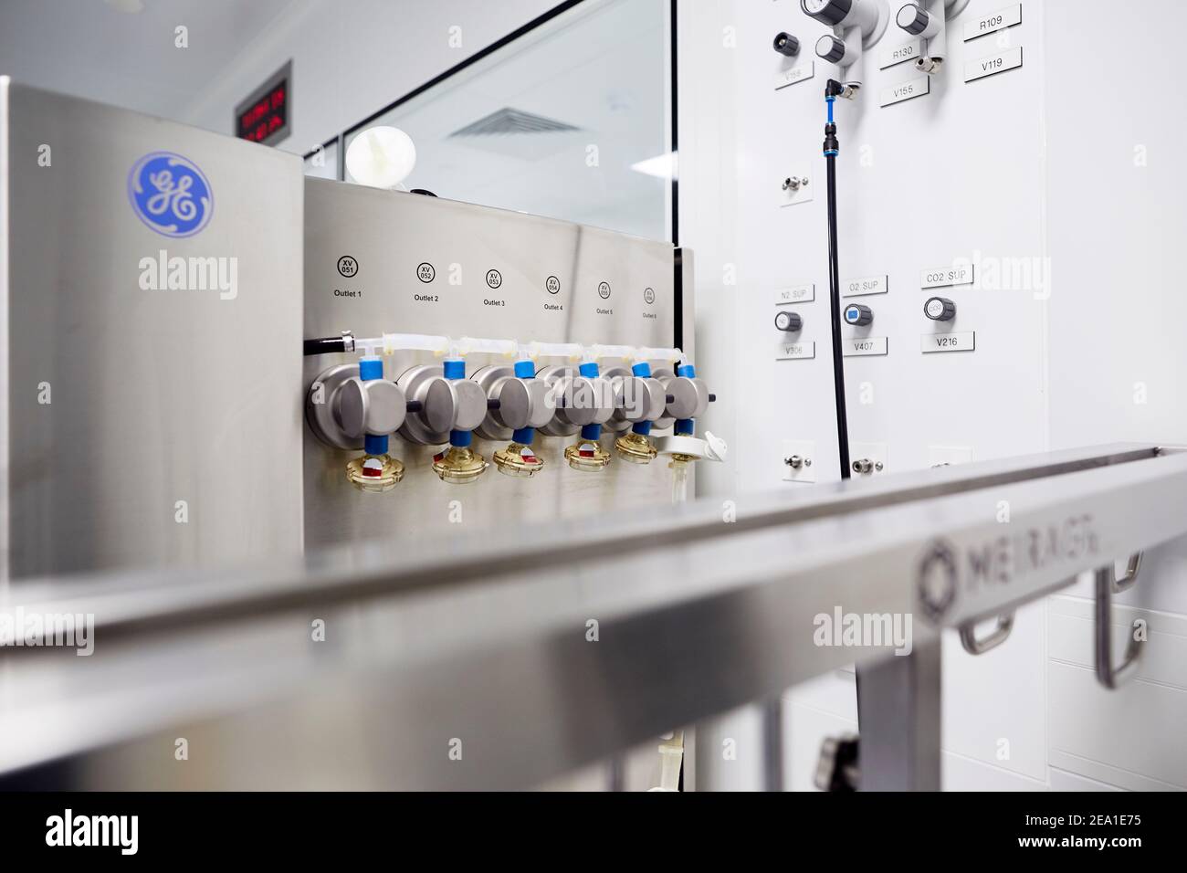 Hazmat suits in science lab hi-res stock photography and images - Alamy