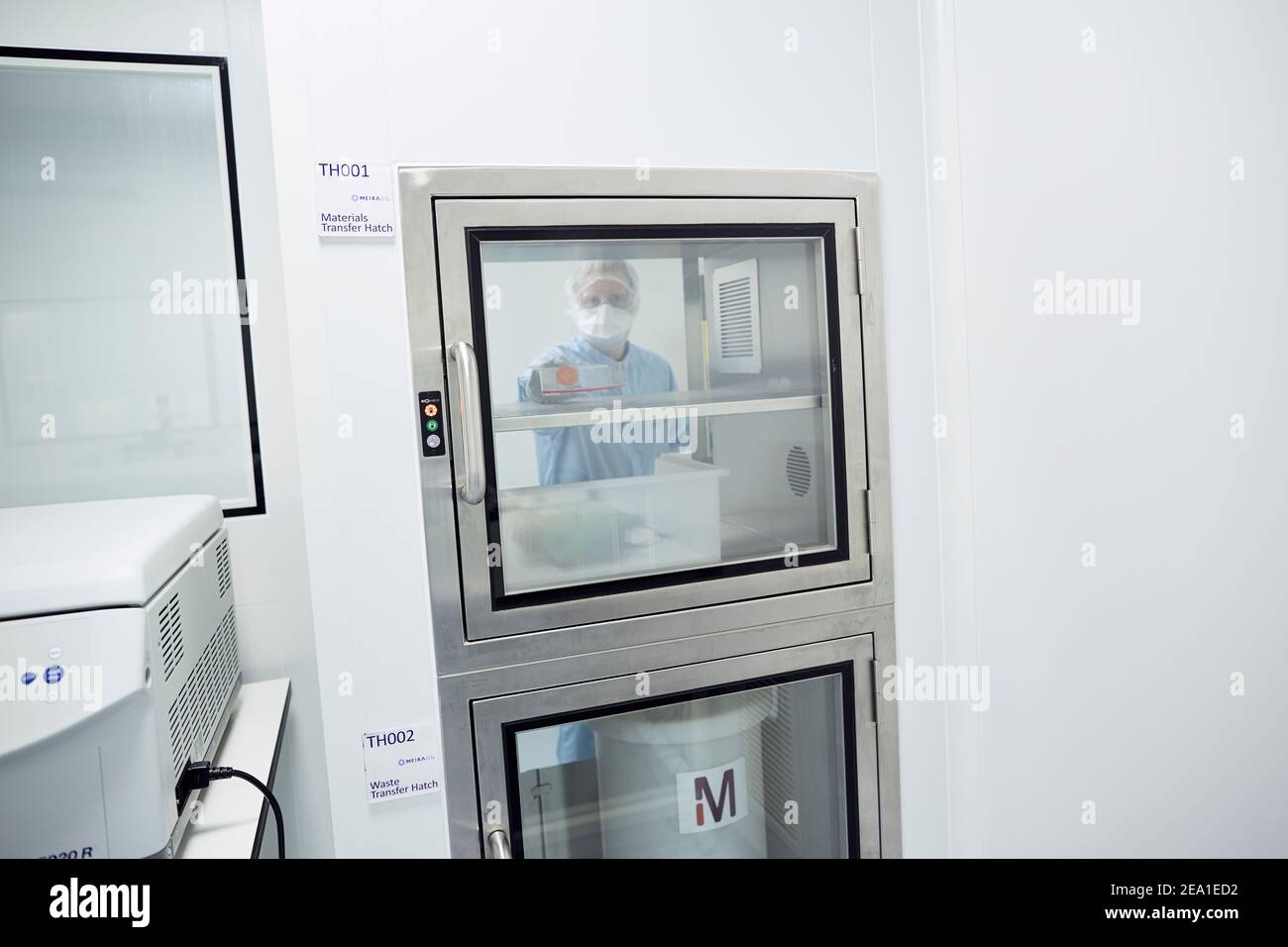 UK Science Vaccine Laboratory Stock Photo - Alamy