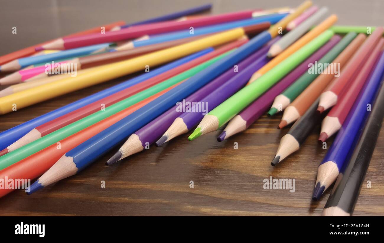 Set colored pencils stationery hi-res stock photography and images - Alamy