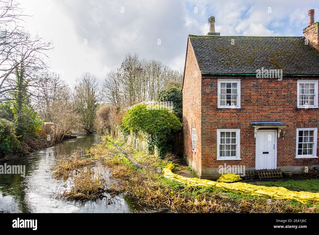 Hertfordshire flooding hi-res stock photography and images - Alamy