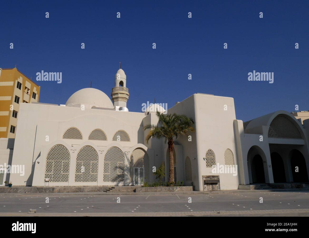 Mahfoodah Saeed Al Zayani Mosque, Janabiya, Kingdom of Bahrain Stock ...
