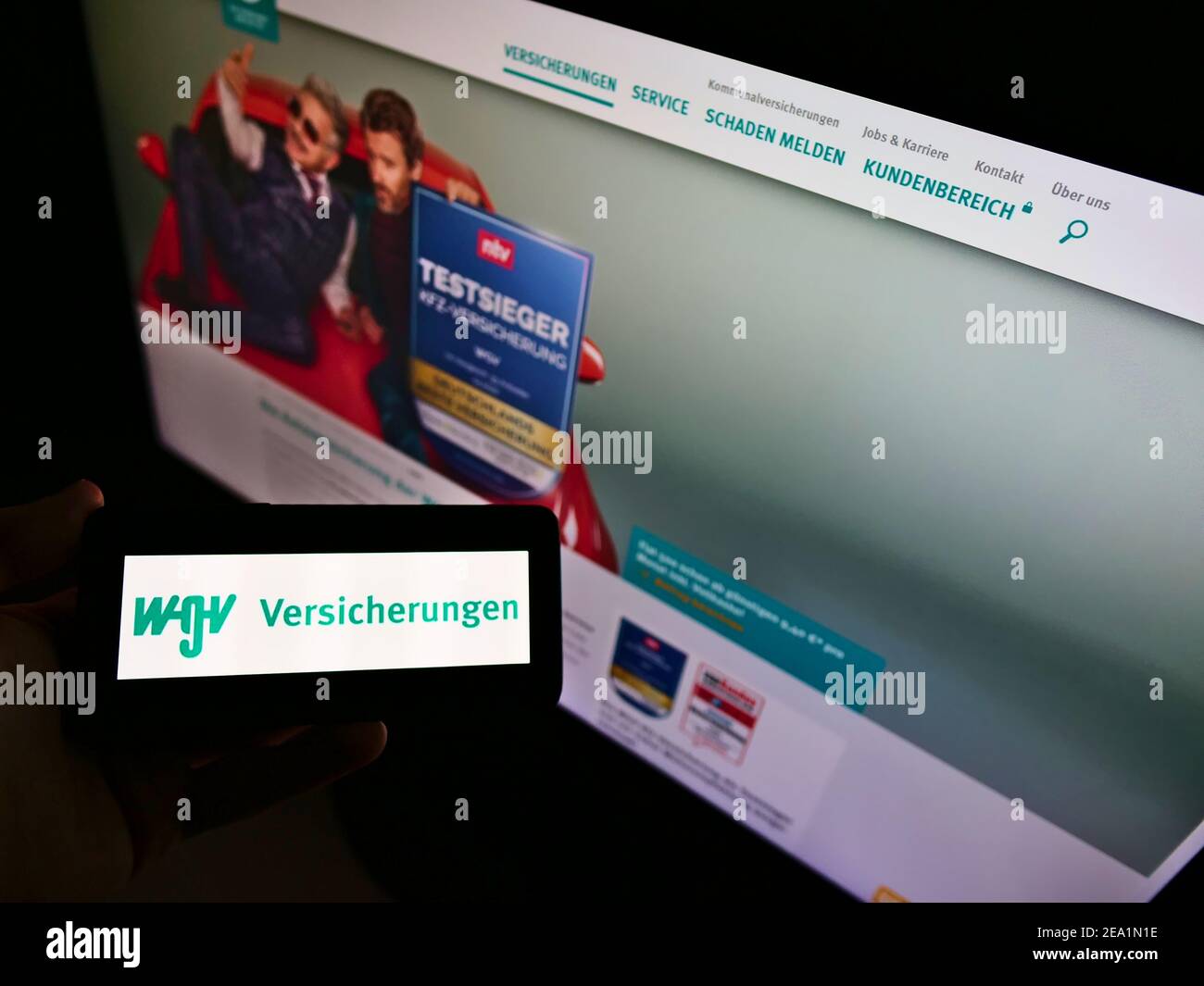 Screen logo hi-res stock photography and images - Alamy