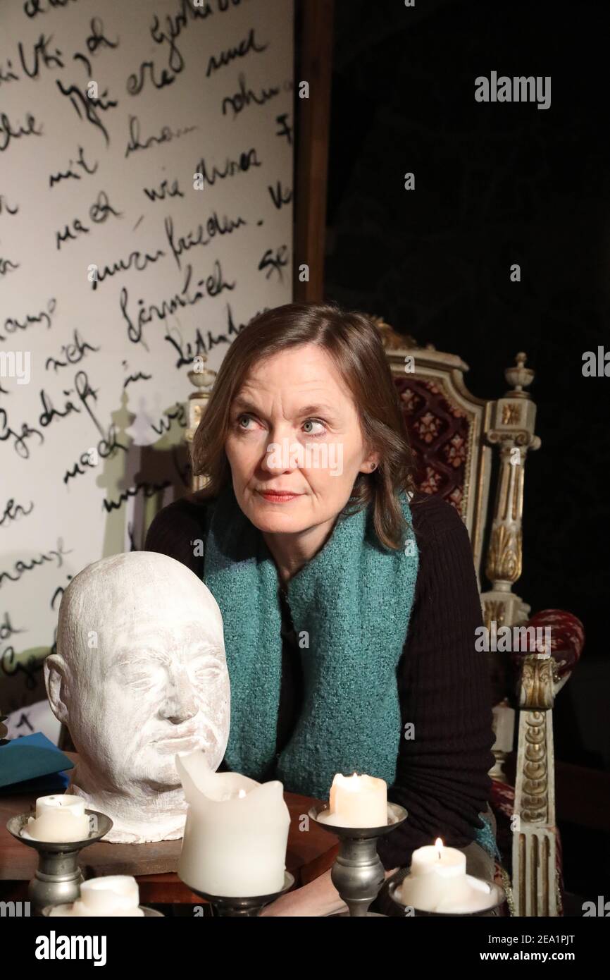 Josephine Hoppe (Tochter von Rolf Hoppe) bei der Aufzeichnung der ...