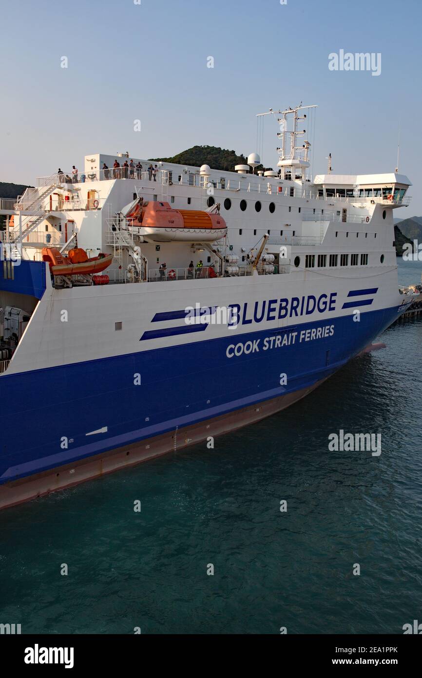Ship carrying passengers hi-res stock photography and images - Alamy