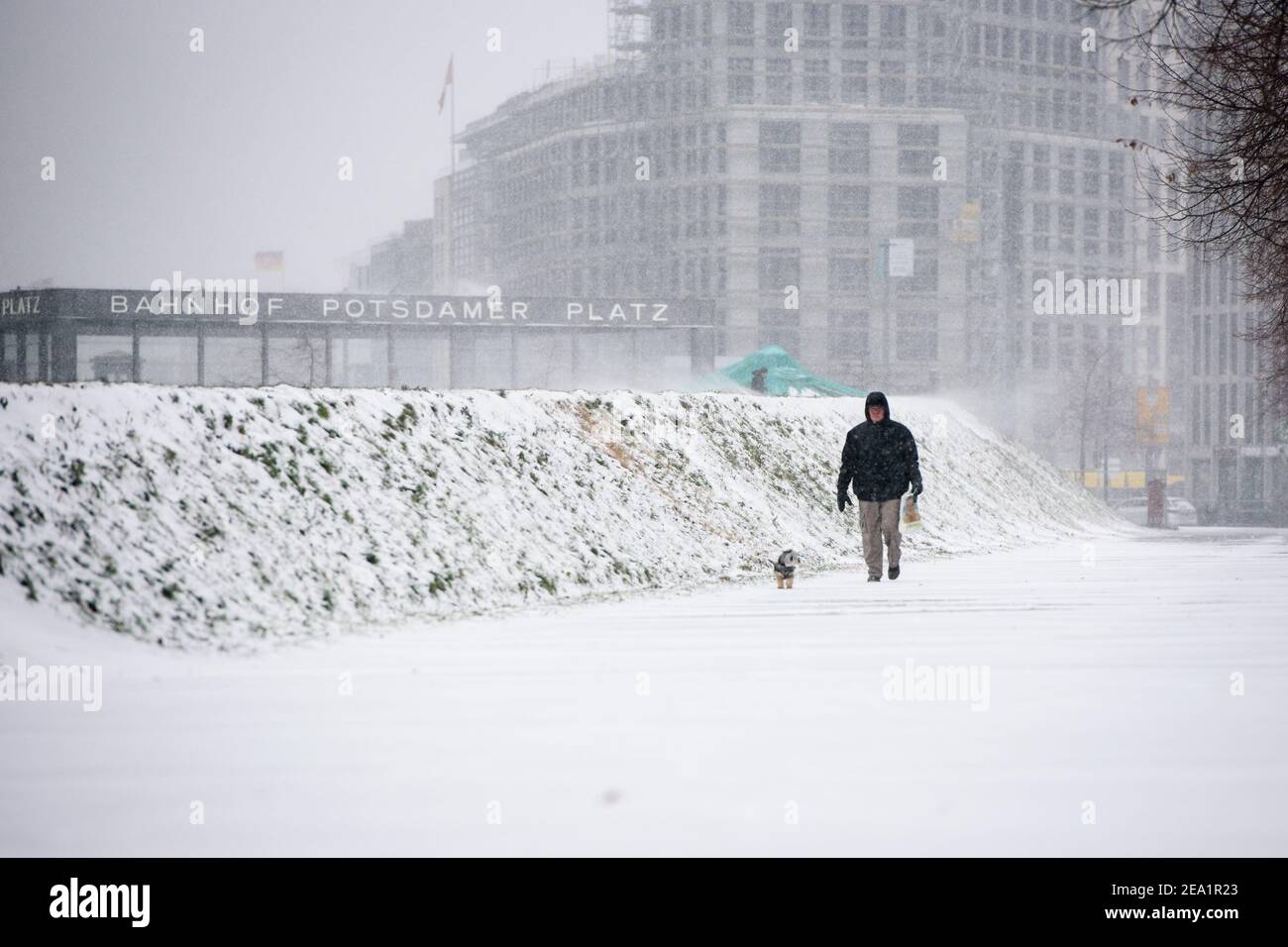 Berlin, Berlin, Germany. 7th Feb, 2021. A man with his dog can be seen ...