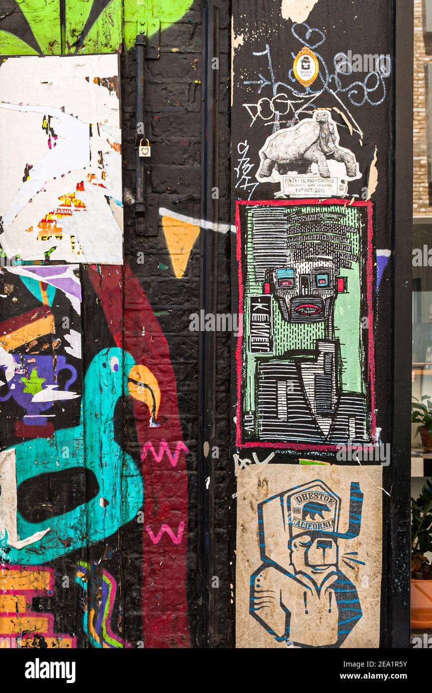 Home scene street art hi-res stock photography and images - Alamy