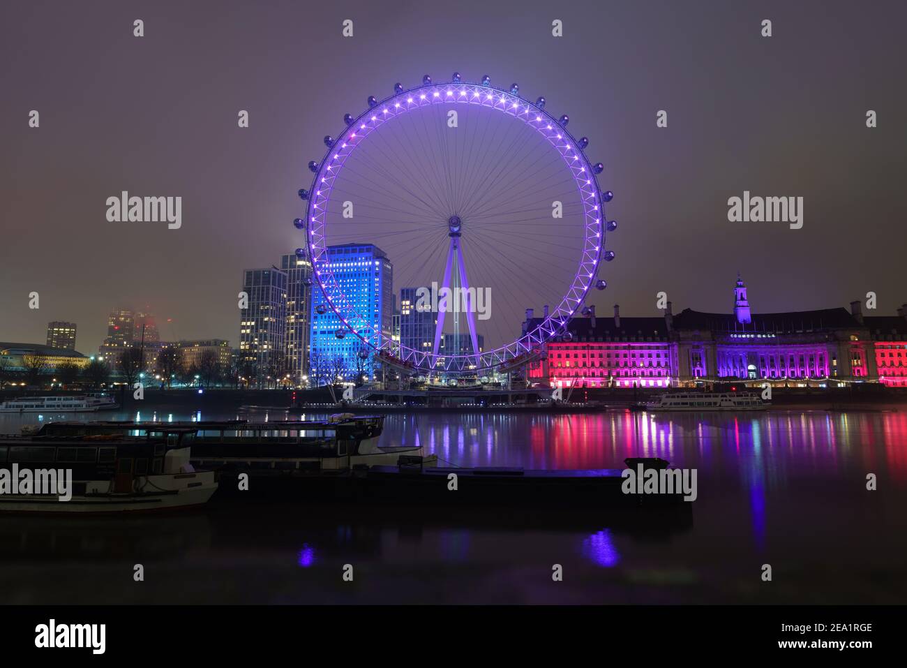 London eye at night water reflection Stock Photo - Alamy