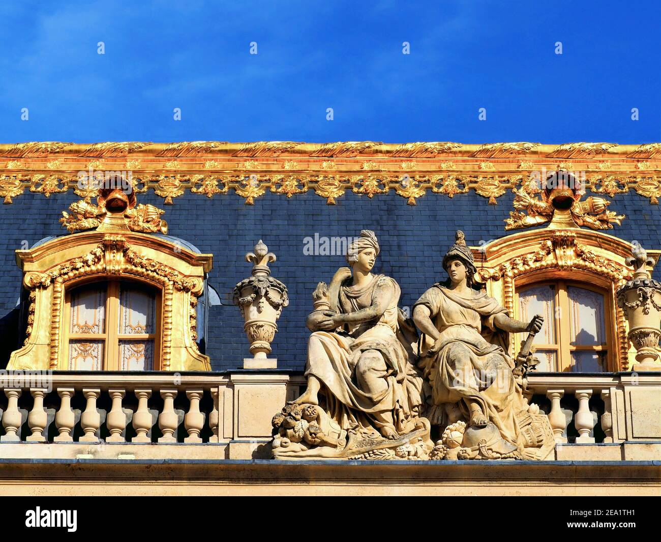 Roof of Versailles palace Stock Photo - Alamy