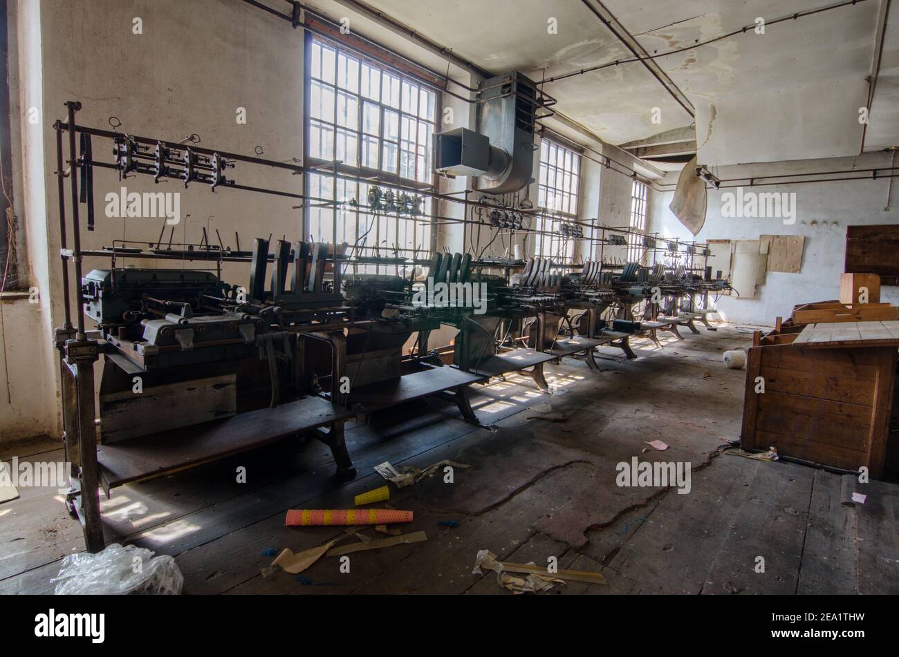 long old weaving machine in spinning factory Stock Photo - Alamy