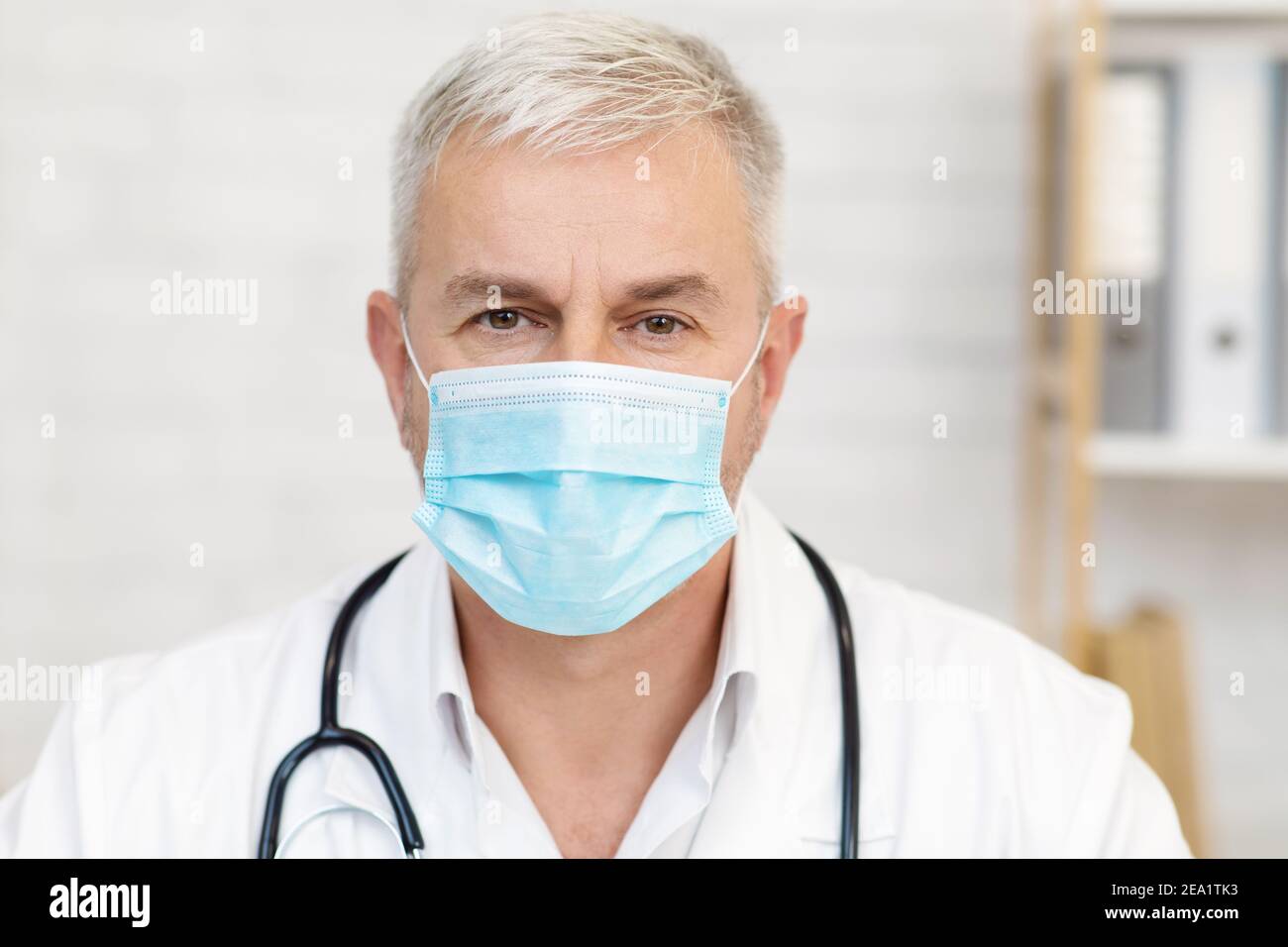 Doctor Head Shot Close High Resolution Stock Photography and Images - Alamy