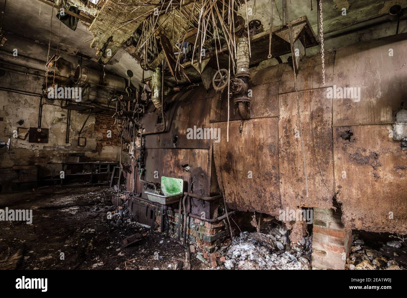 Rusty kettle hi-res stock photography and images - Alamy