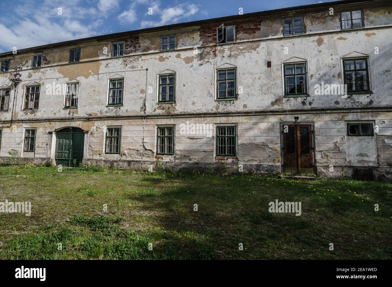 old factory exterior view Stock Photo - Alamy