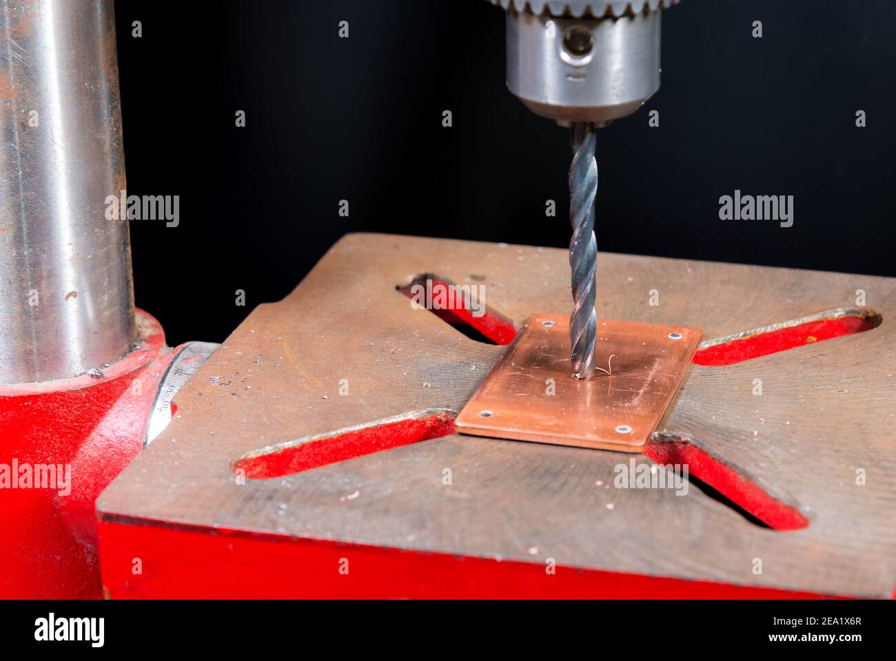 Focus on drill hi-res stock photography and images - Alamy