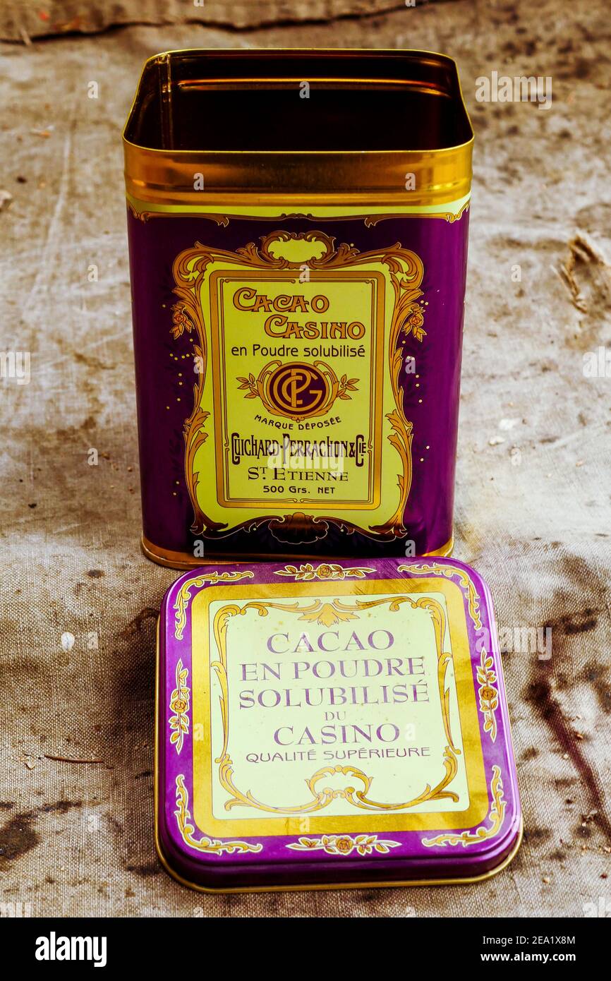 Cocoa powder tin hi-res stock photography and images - Alamy