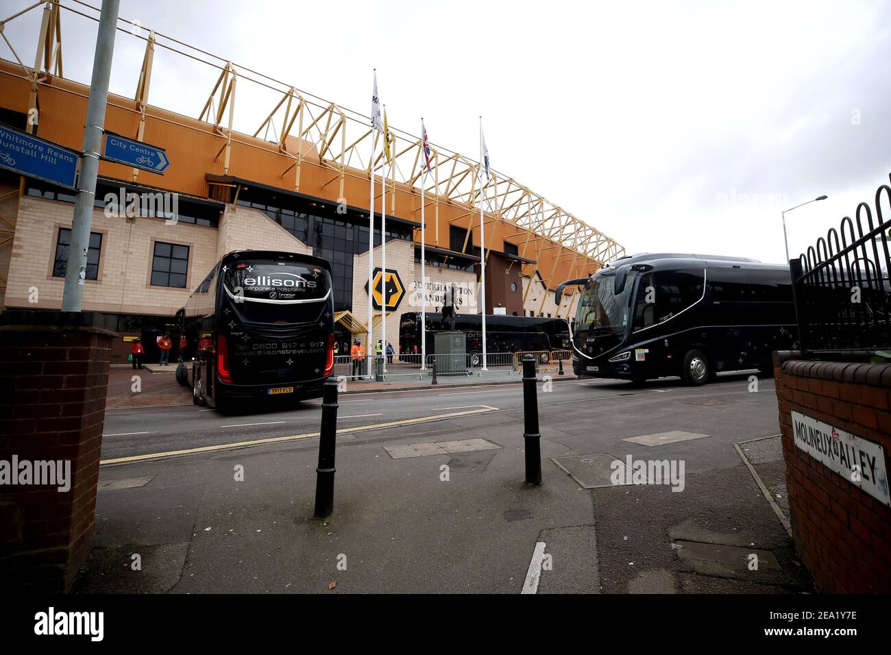 Wolverhampton mip2021sportfebruary hi-res stock photography and images ...