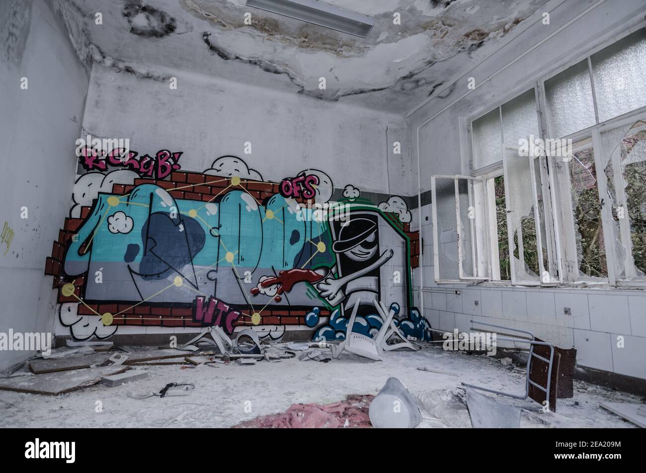 colorful graffiti in old white room Stock Photo - Alamy
