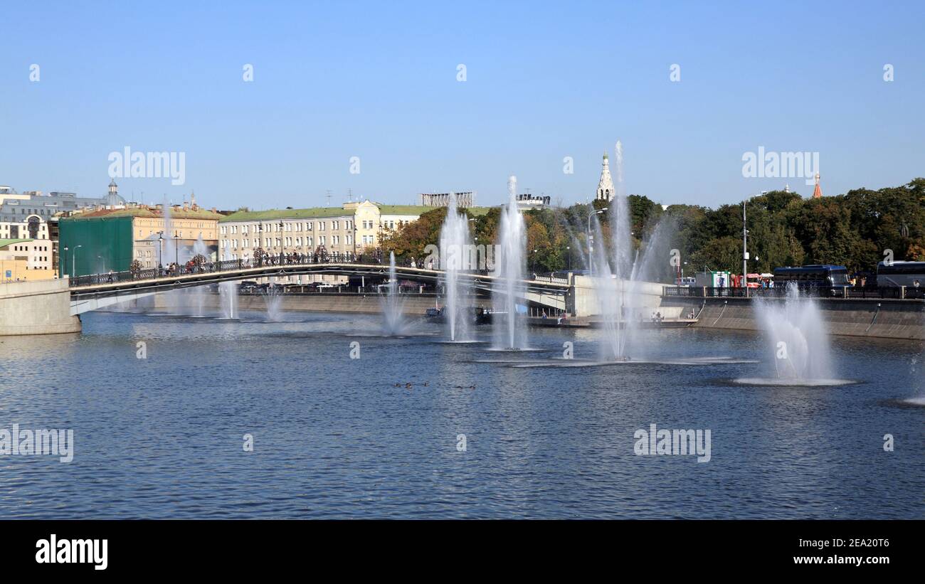 many fountain on river Stock Photo - Alamy