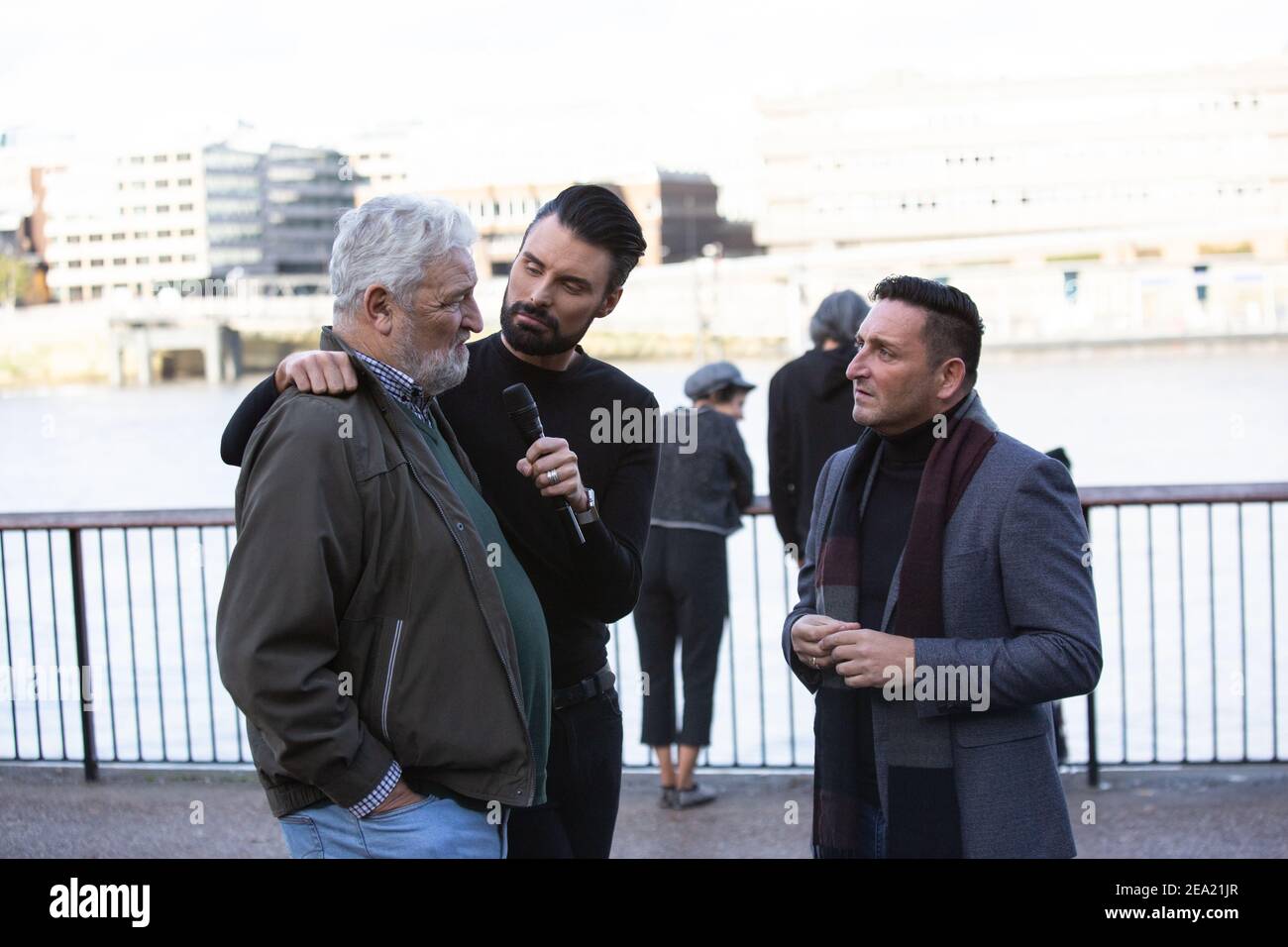 Radio 2 presenters hi-res stock photography and images - Alamy