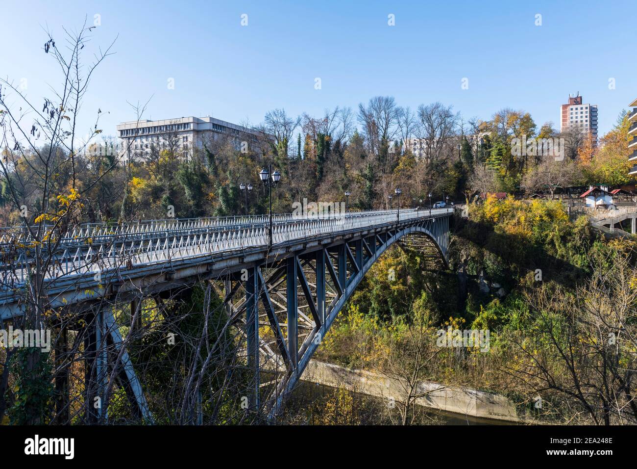 Historic Stambolov bridge above the Yantra river, Veliko Tarnovo ...