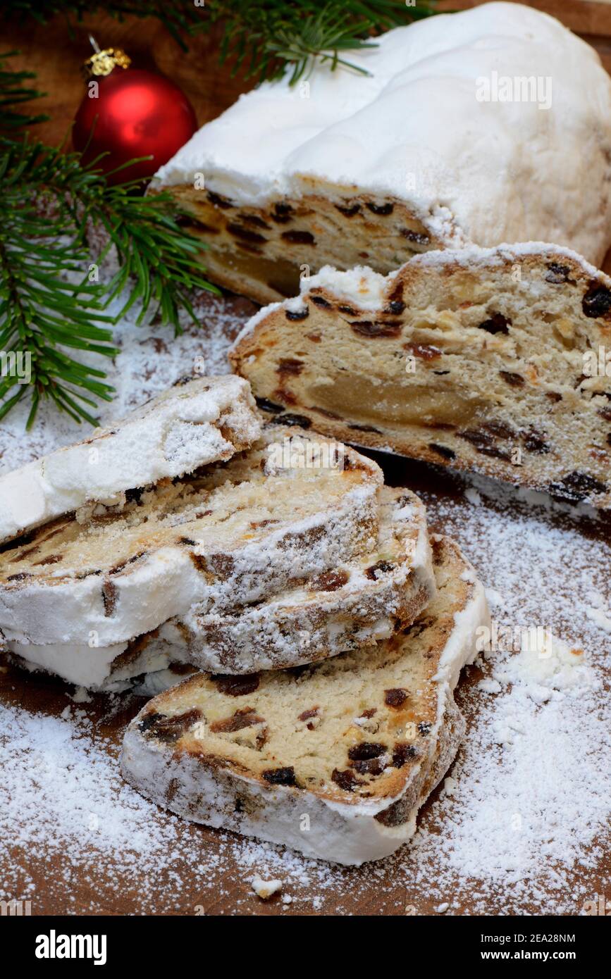 Sprigs of christmas tree hi-res stock photography and images - Alamy