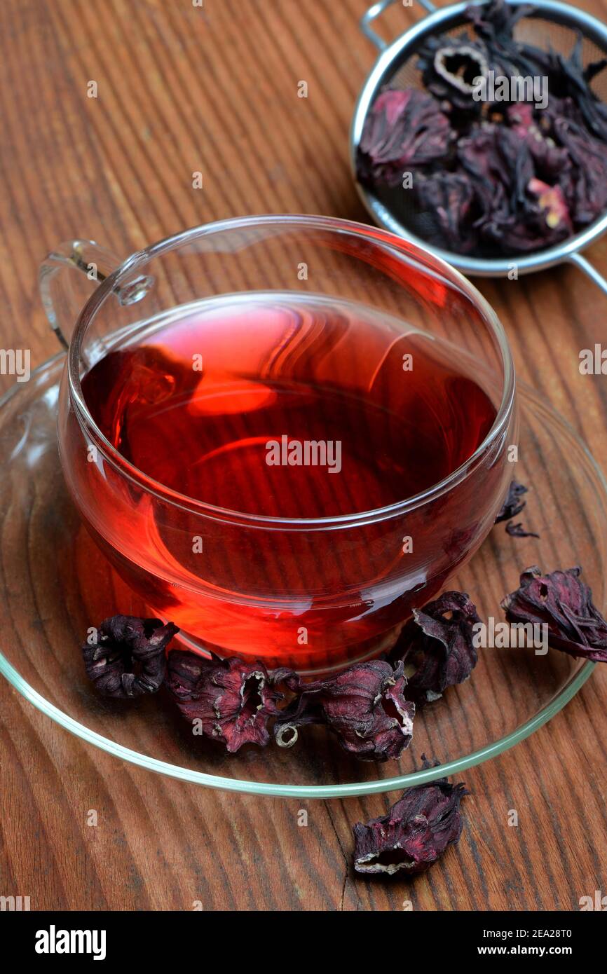 Cup mallow tea ( Hibiscus sabdariffa) and dried flowers, hibiscus tea ...