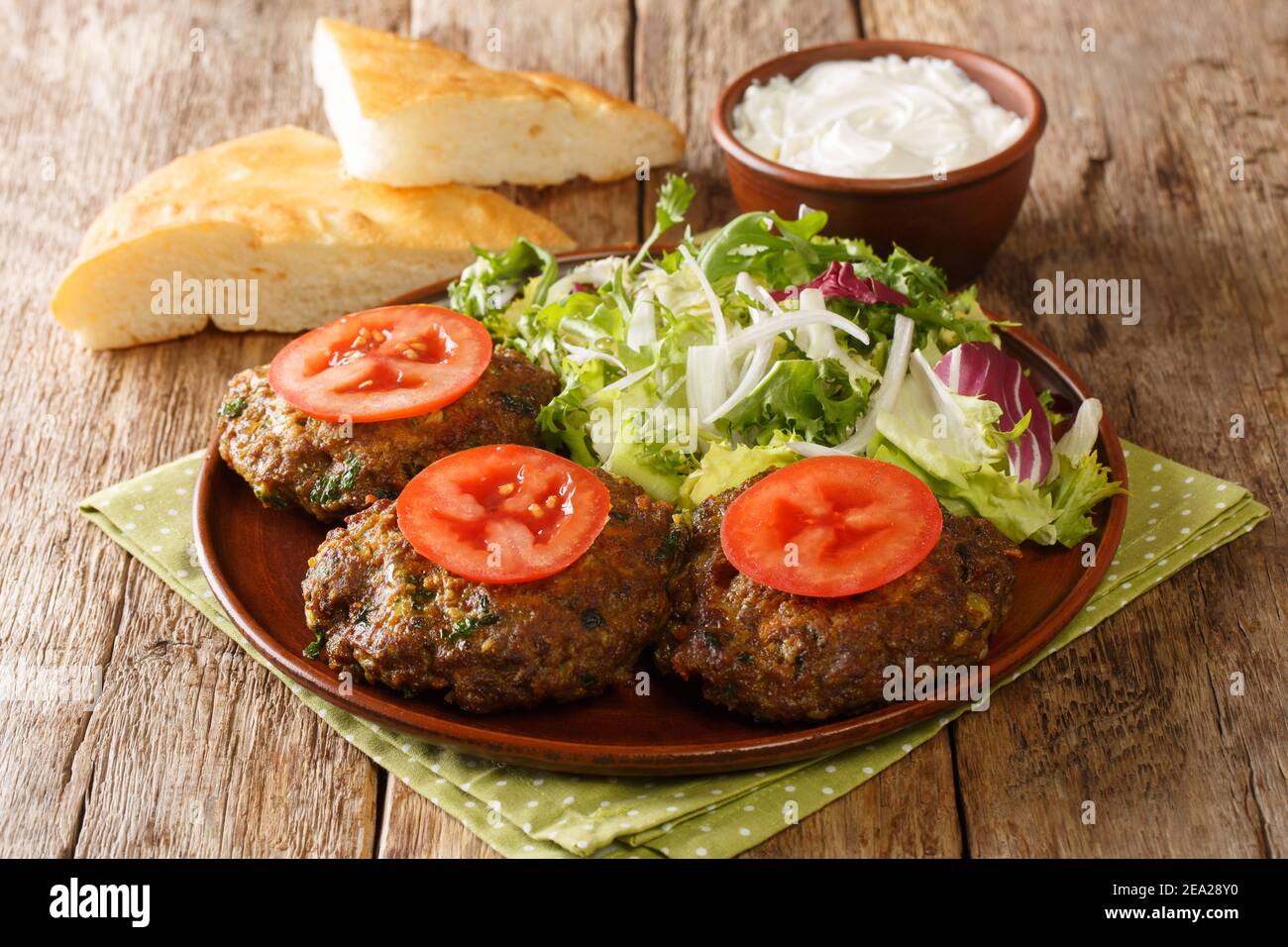 Chapli kabab hi-res stock photography and images - Alamy