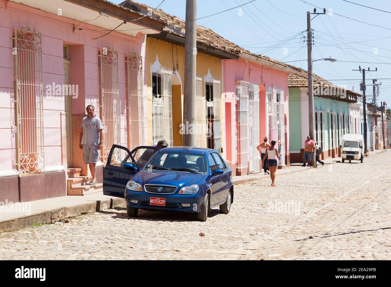 Man using payphone hi-res stock photography and images - Alamy