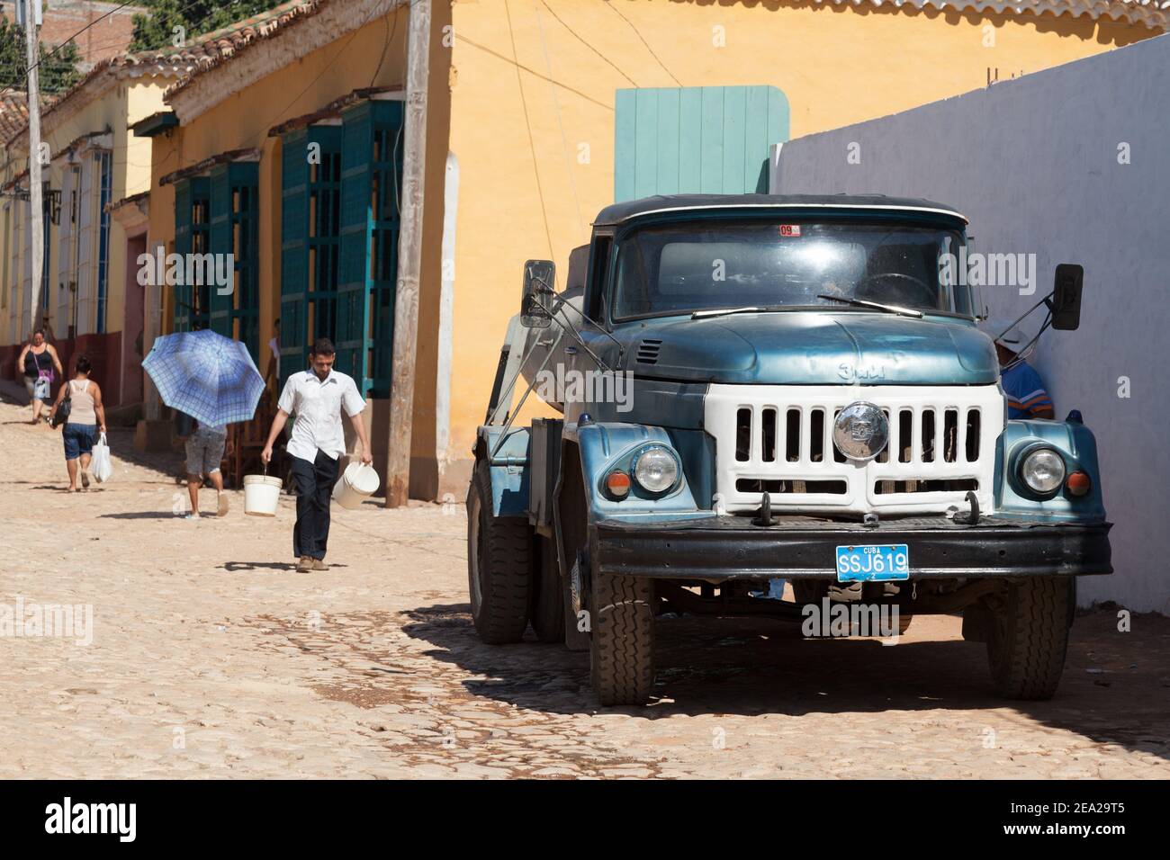Phone booth cuba hi-res stock photography and images - Alamy