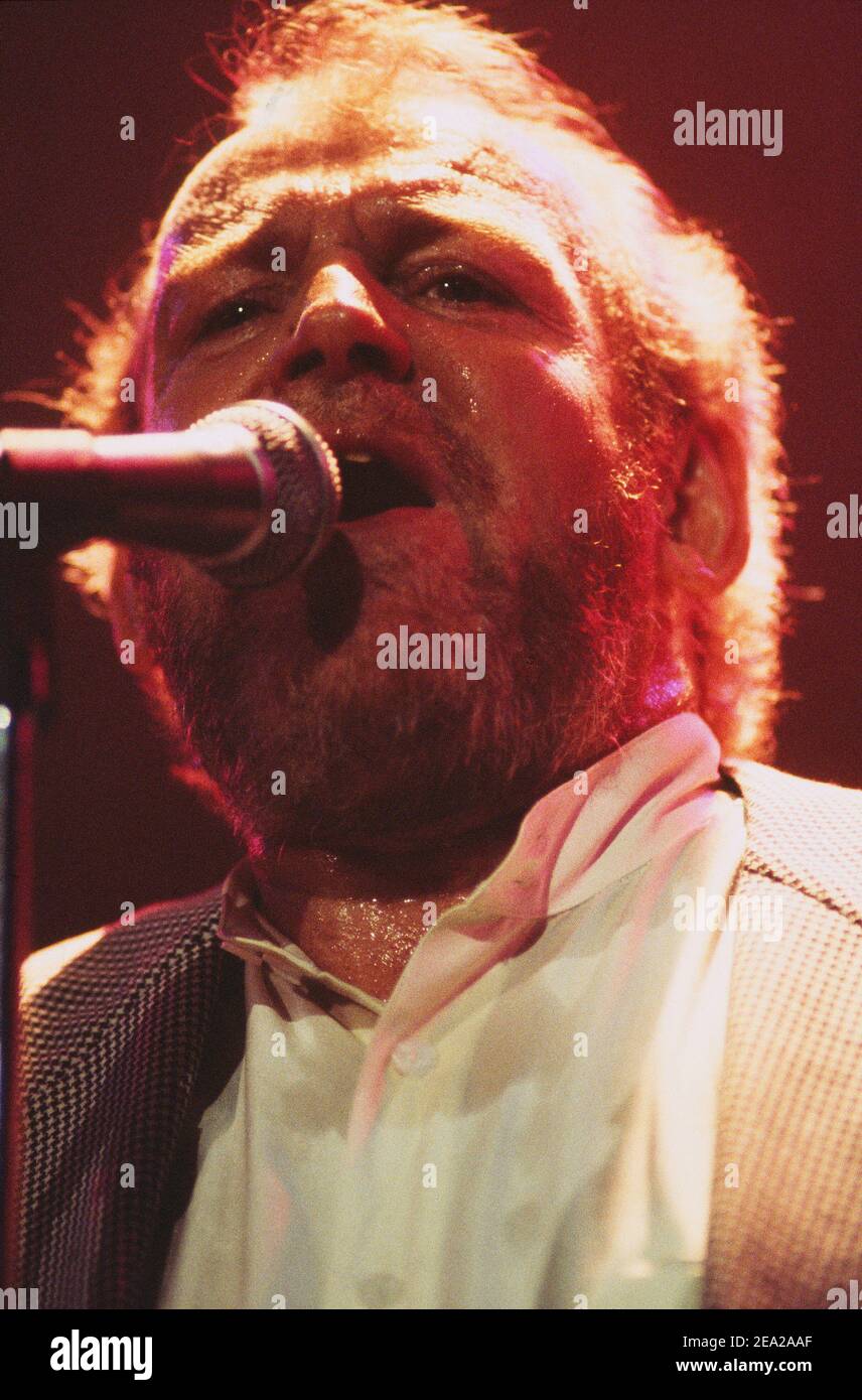 Joe Cocker in concert at The Forum in London, UK. 1st Sept 1994 Stock ...