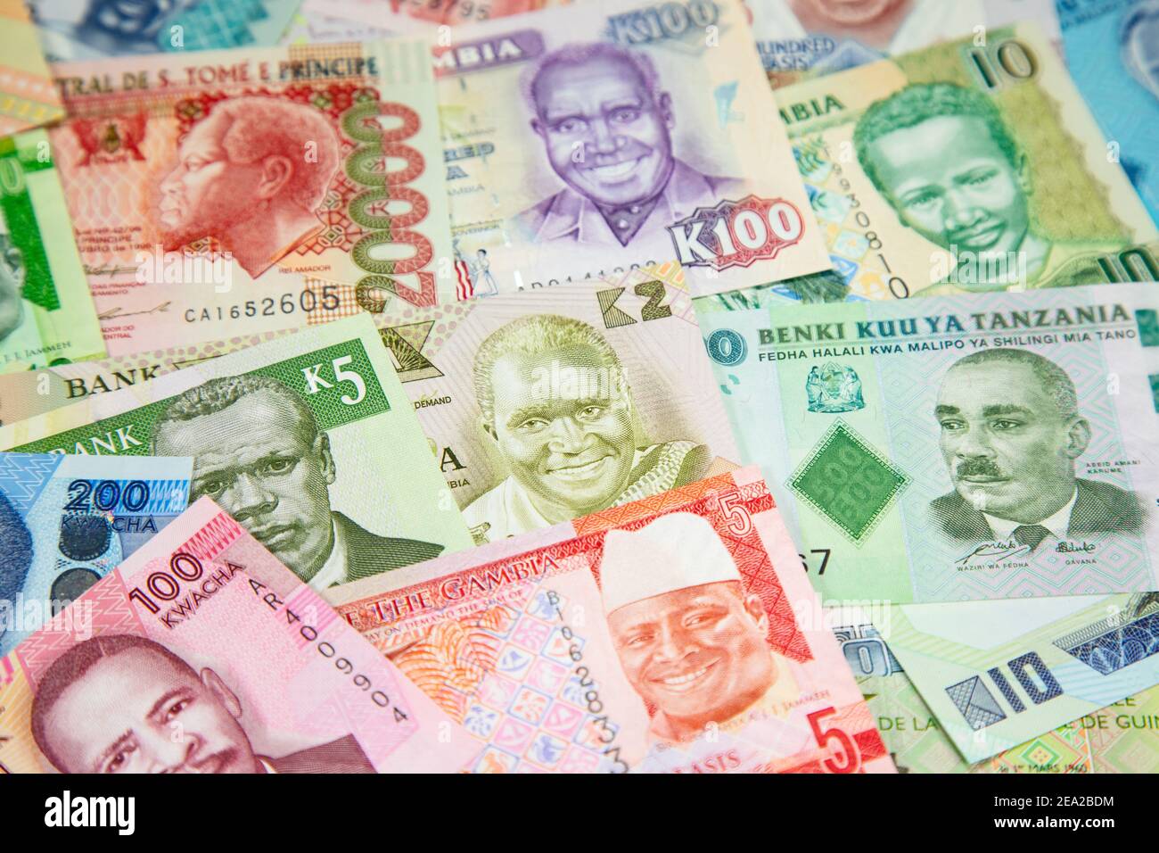 Tanzania money currency african note hi-res stock photography and ...