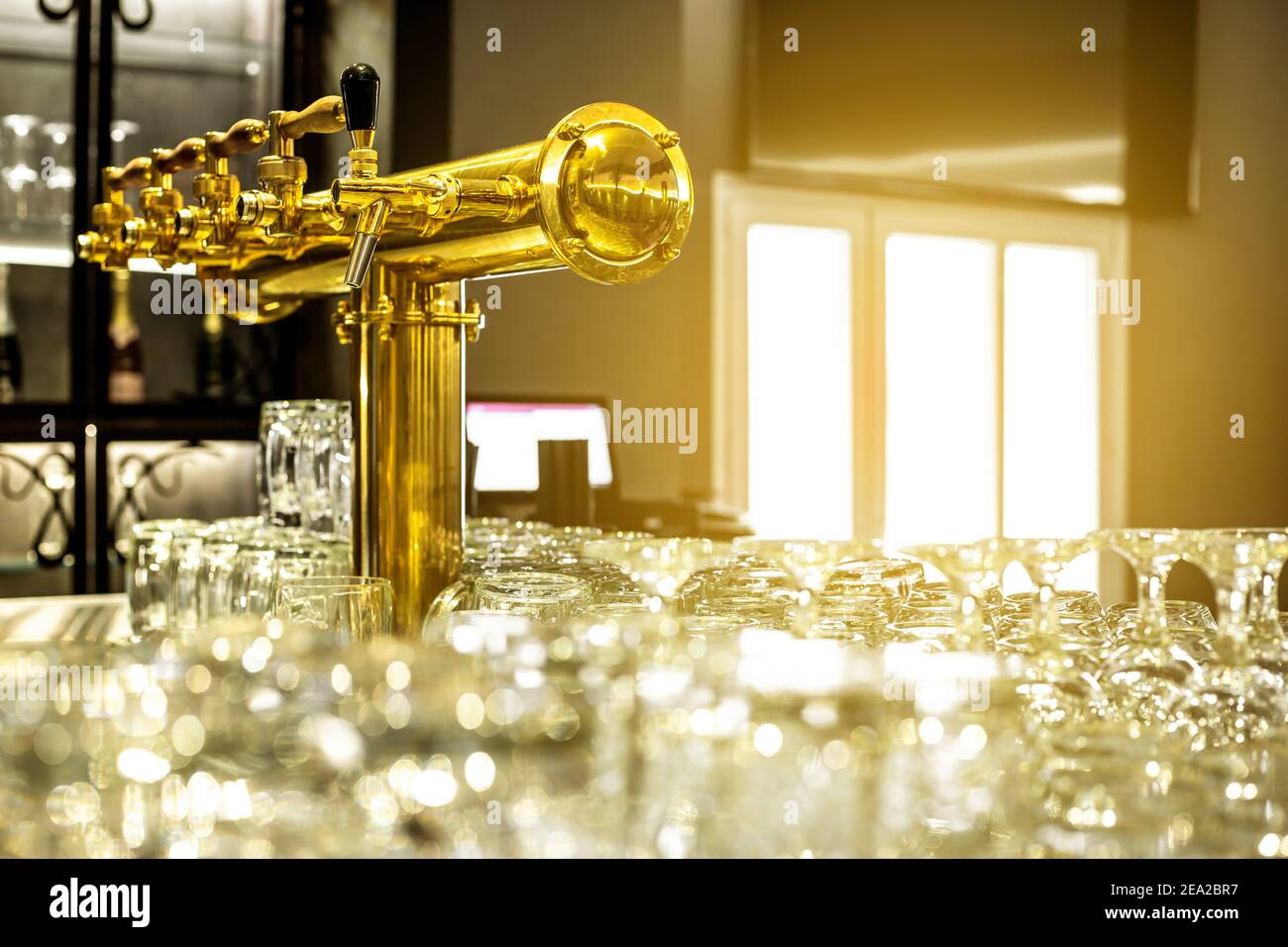 Empty bar pump hi-res stock photography and images - Alamy