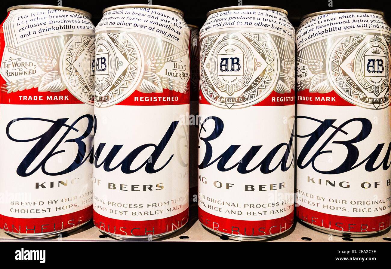 Beverage can supermarket hi-res stock photography and images - Alamy