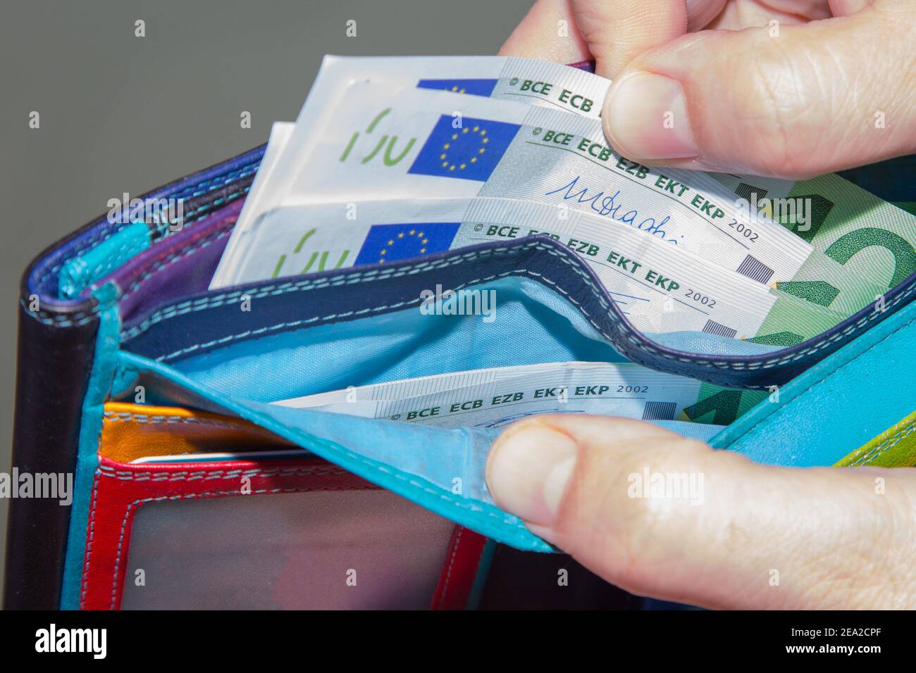Hand keeping hi-res stock photography and images - Alamy