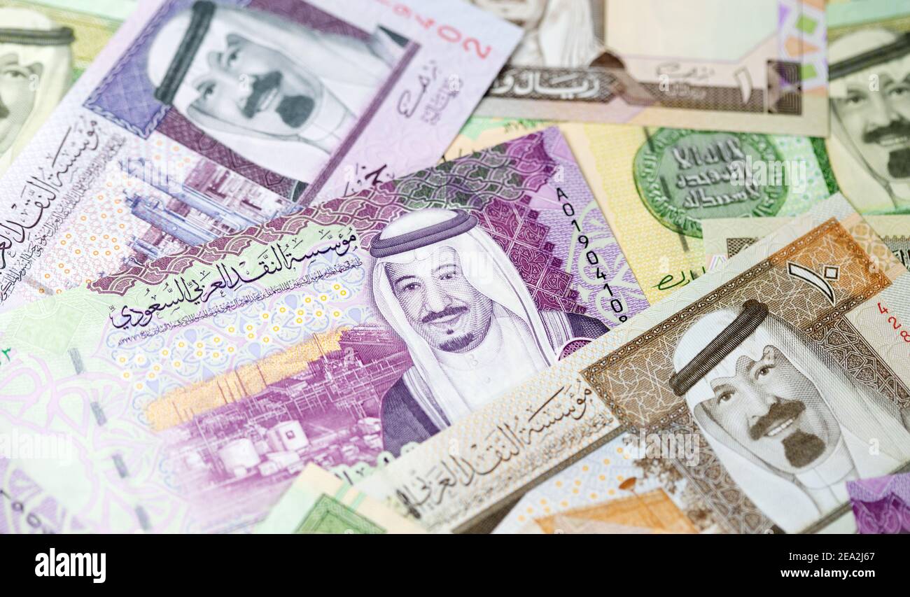 Collection of Saudi Arabia Riyal banknotes Stock Photo - Alamy