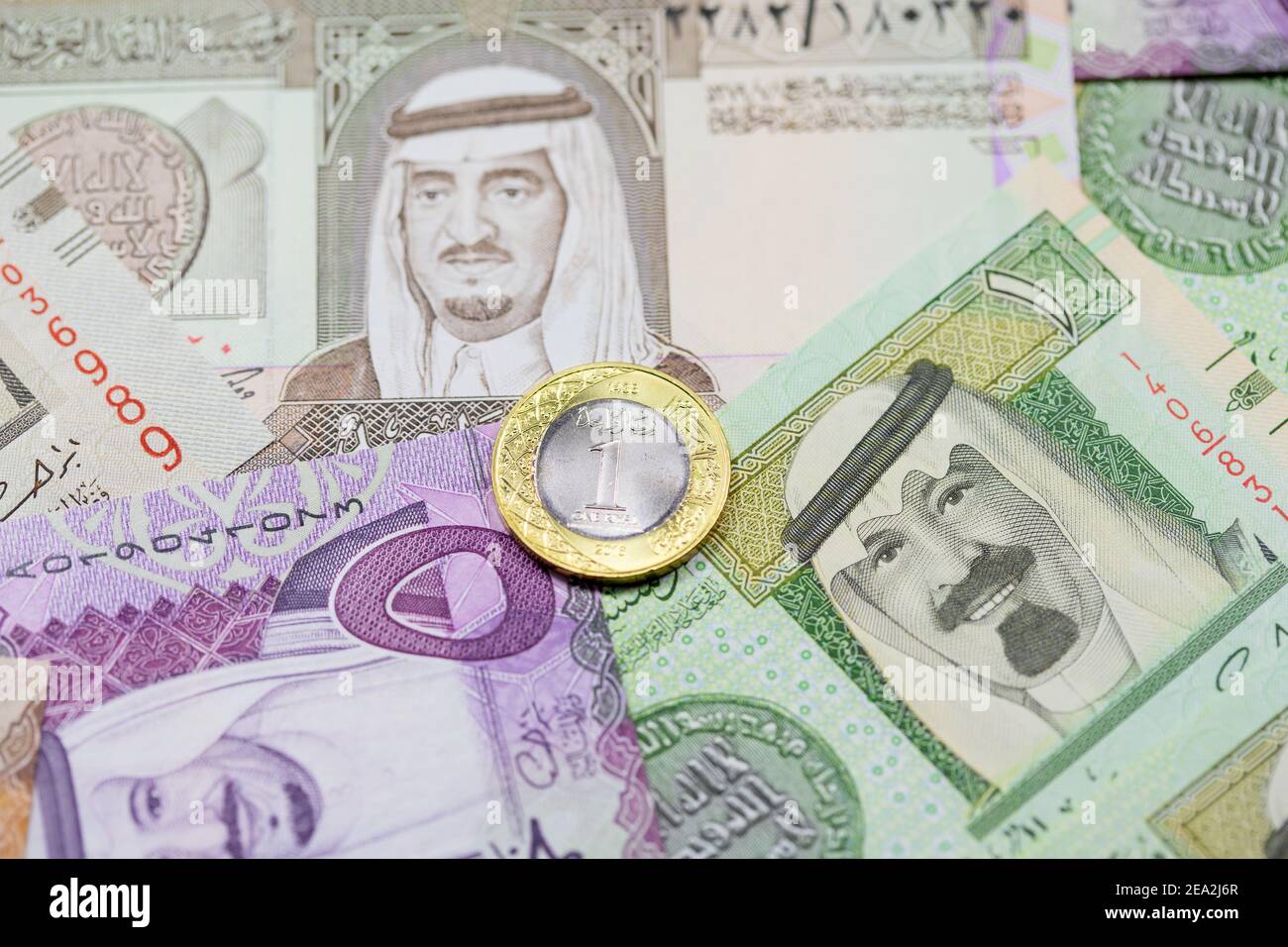 Collection of Saudi Arabia Riyal banknotes Stock Photo - Alamy