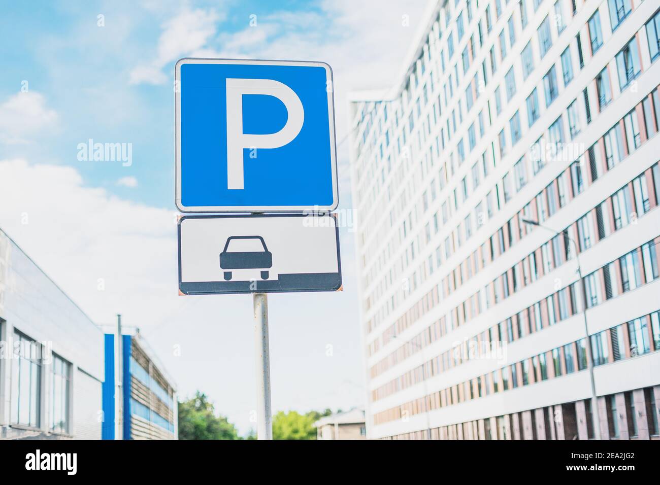 Full parking lot sign hi-res stock photography and images - Alamy