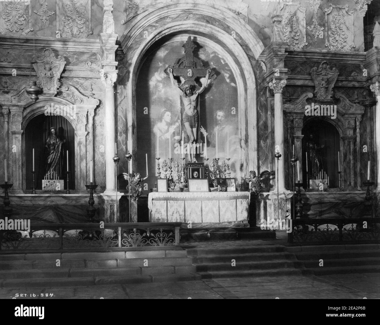 Set Reference Photo for Set of the Interior of Church in Toledo Spain ...