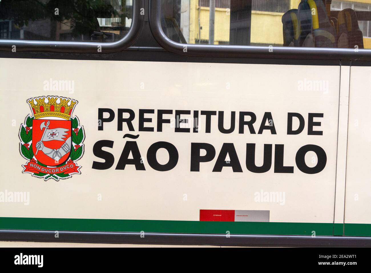 Bus logo hi-res stock photography and images - Alamy