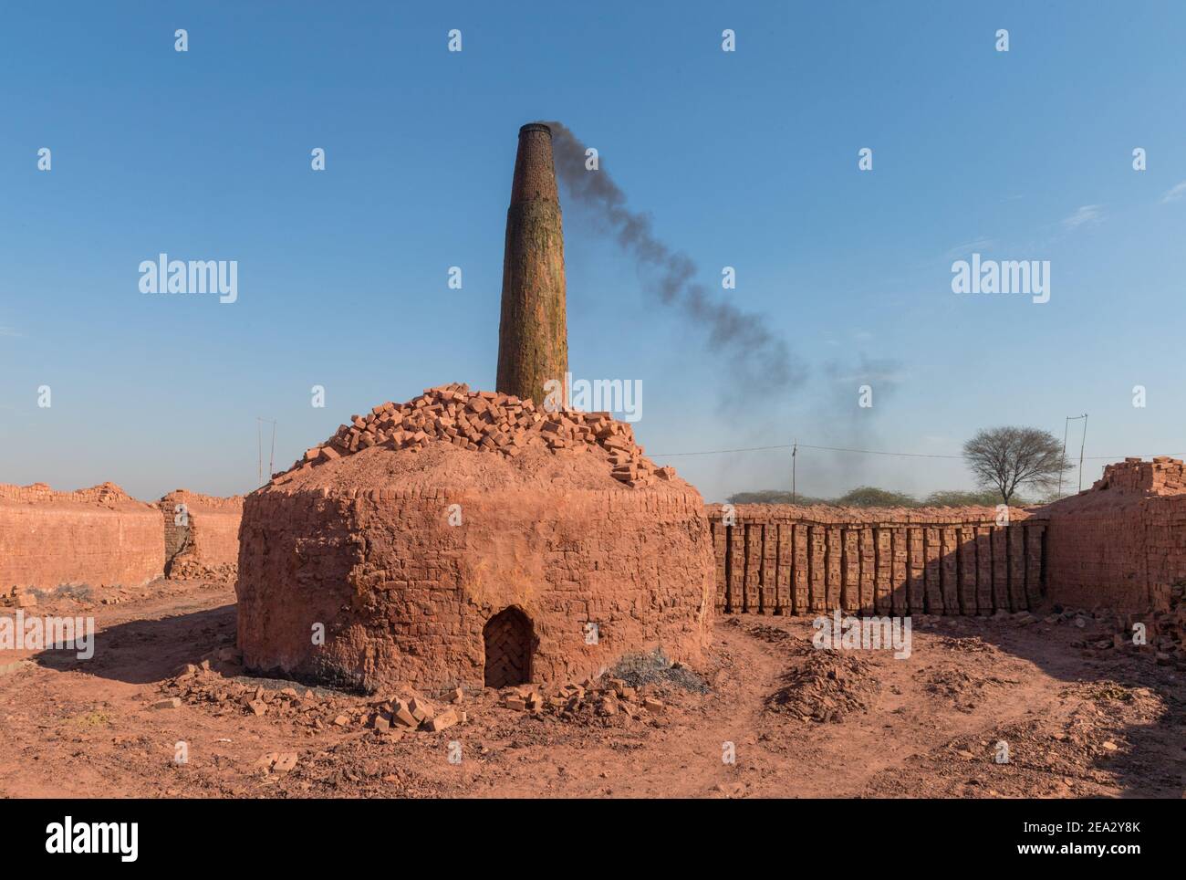 Brick kiln/factory near Lahore, Punjab, Pakistan Stock Photo - Alamy