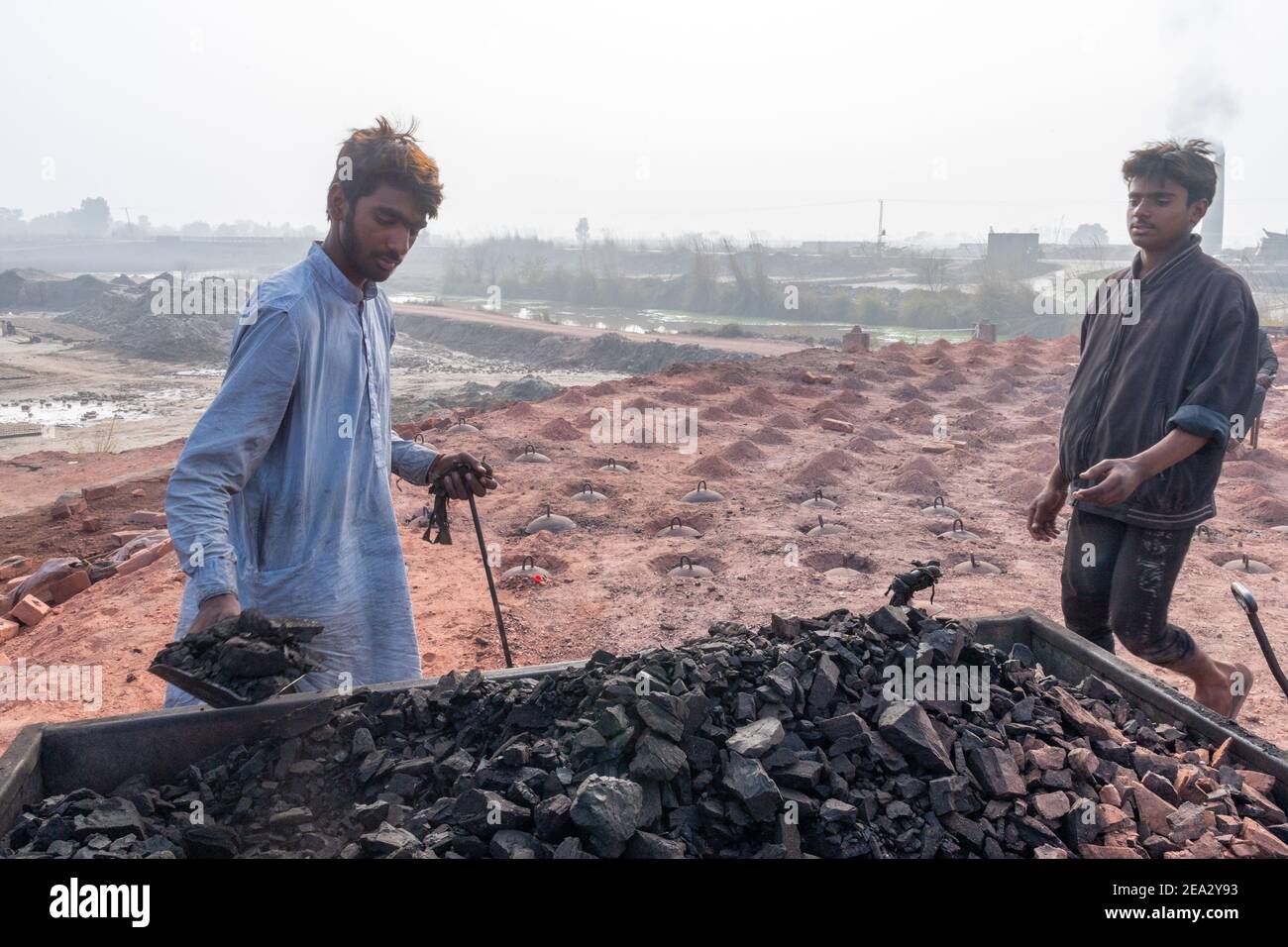 Brick kiln/factory near Lahore, Punjab, Pakistan Stock Photo - Alamy