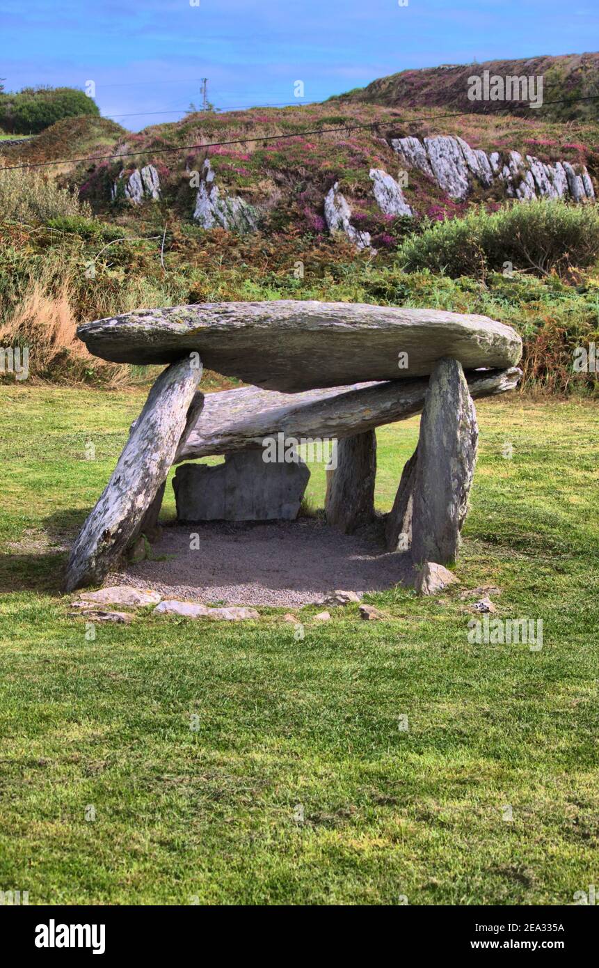 Altar Wedge Tomb in County Cork, Ireland Stock Photo - Alamy