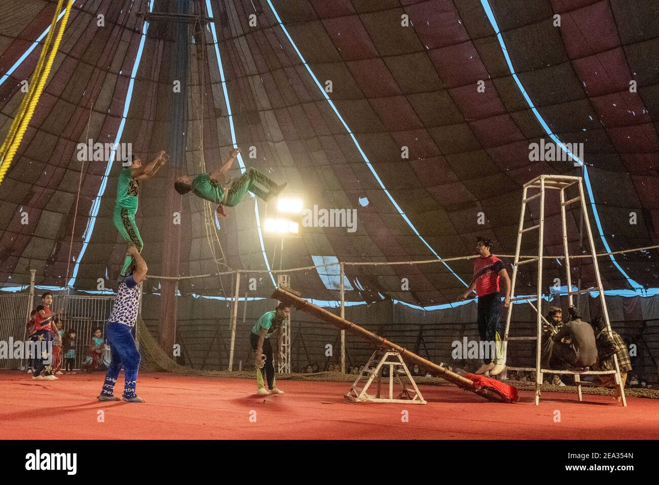 Lucky Irani Circus performing in Nankana Sahib, Punjab, Pakistan Stock ...
