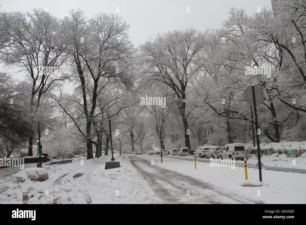 New York, USA. 7th Feb, 2021. (NEW) New York hit with another Snowfall ...