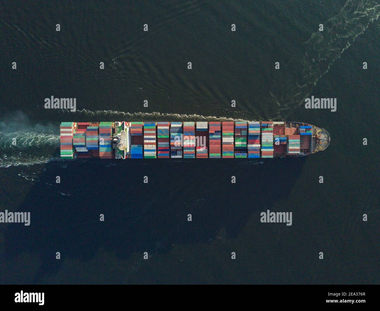 Container ship route asia hi-res stock photography and images - Alamy
